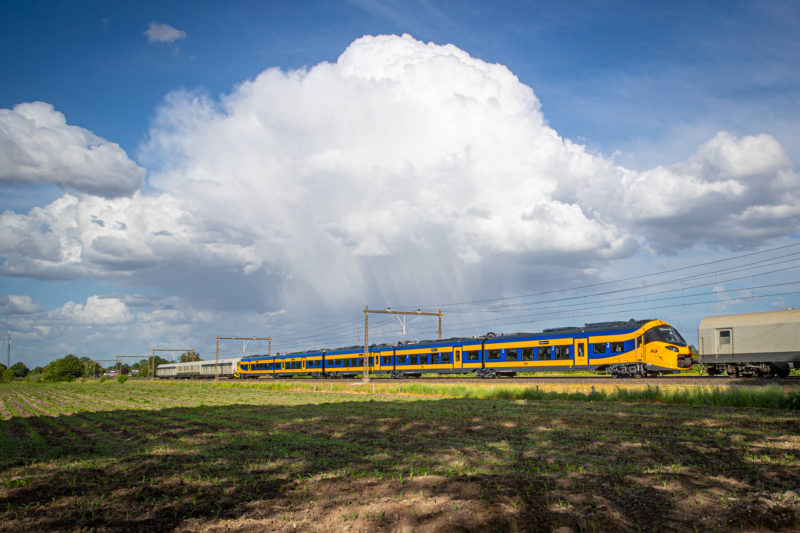 Eerste nieuwe intercity (ICNG) aangekomen in Nederland