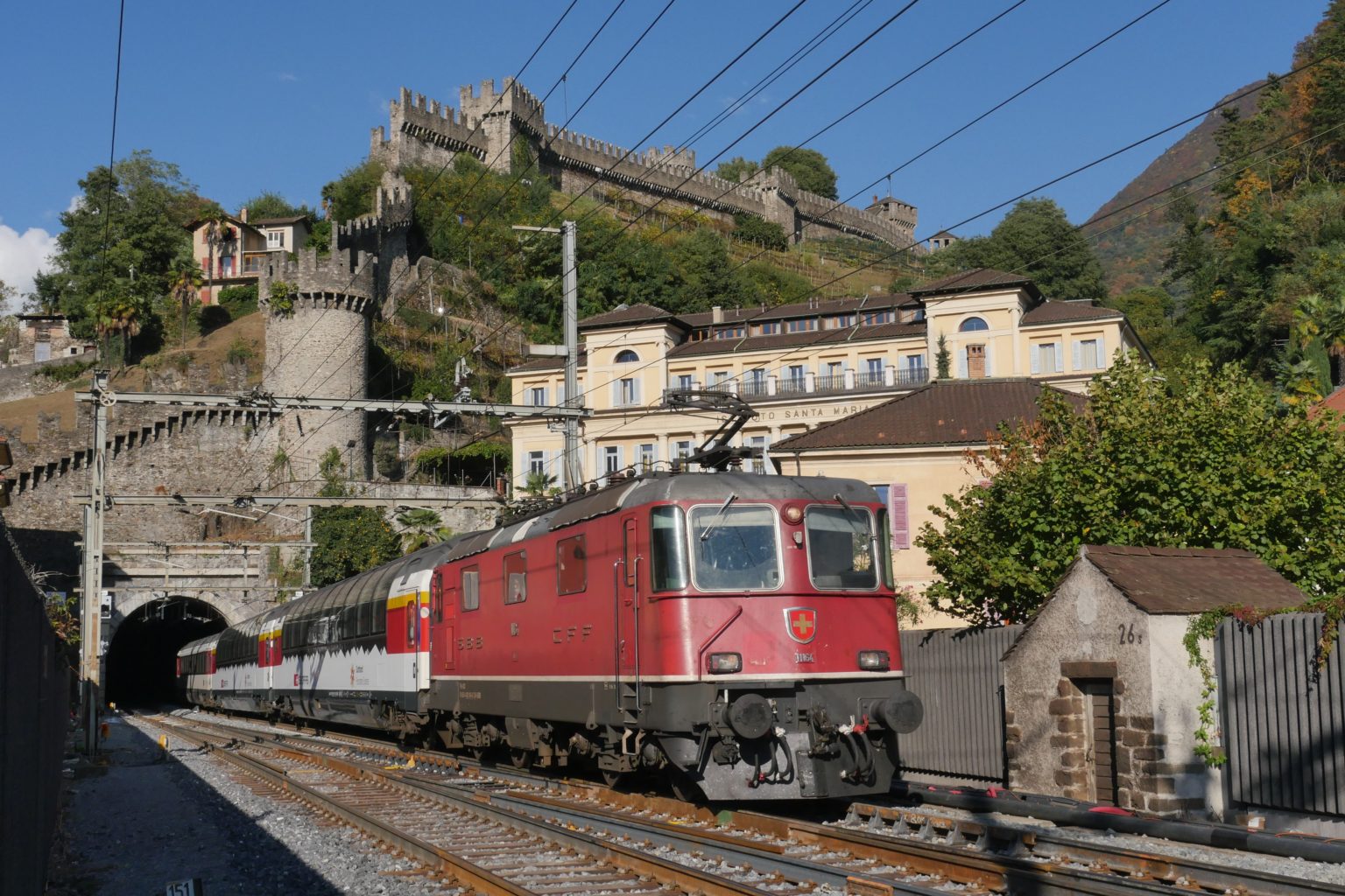 Gotthard Panorama Express in beeld